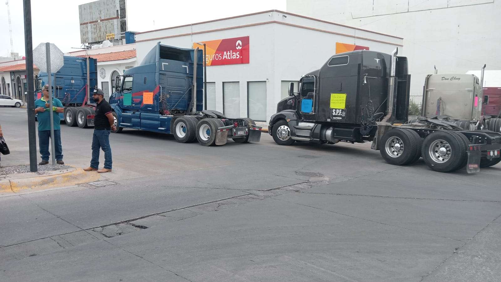 Toma Amotac oficinas de la aseguradora Atlas del periferico | La Opción ...