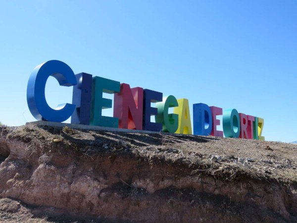 Instalan letras de identidad en el Seccional de Ciénega de Ortiz | La ...